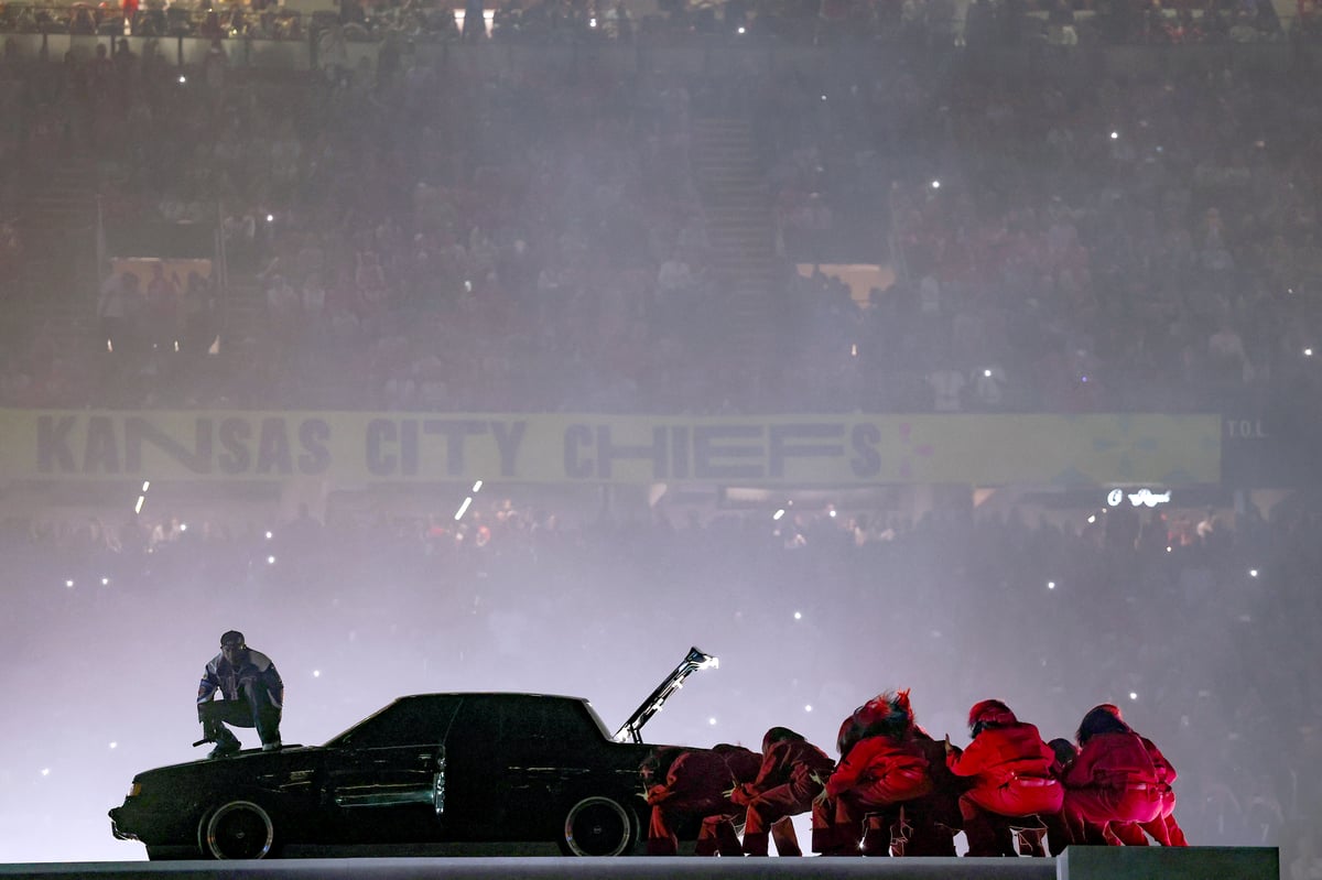 Super Bowl halftime performer detained during Kendrick Lamar show after ...