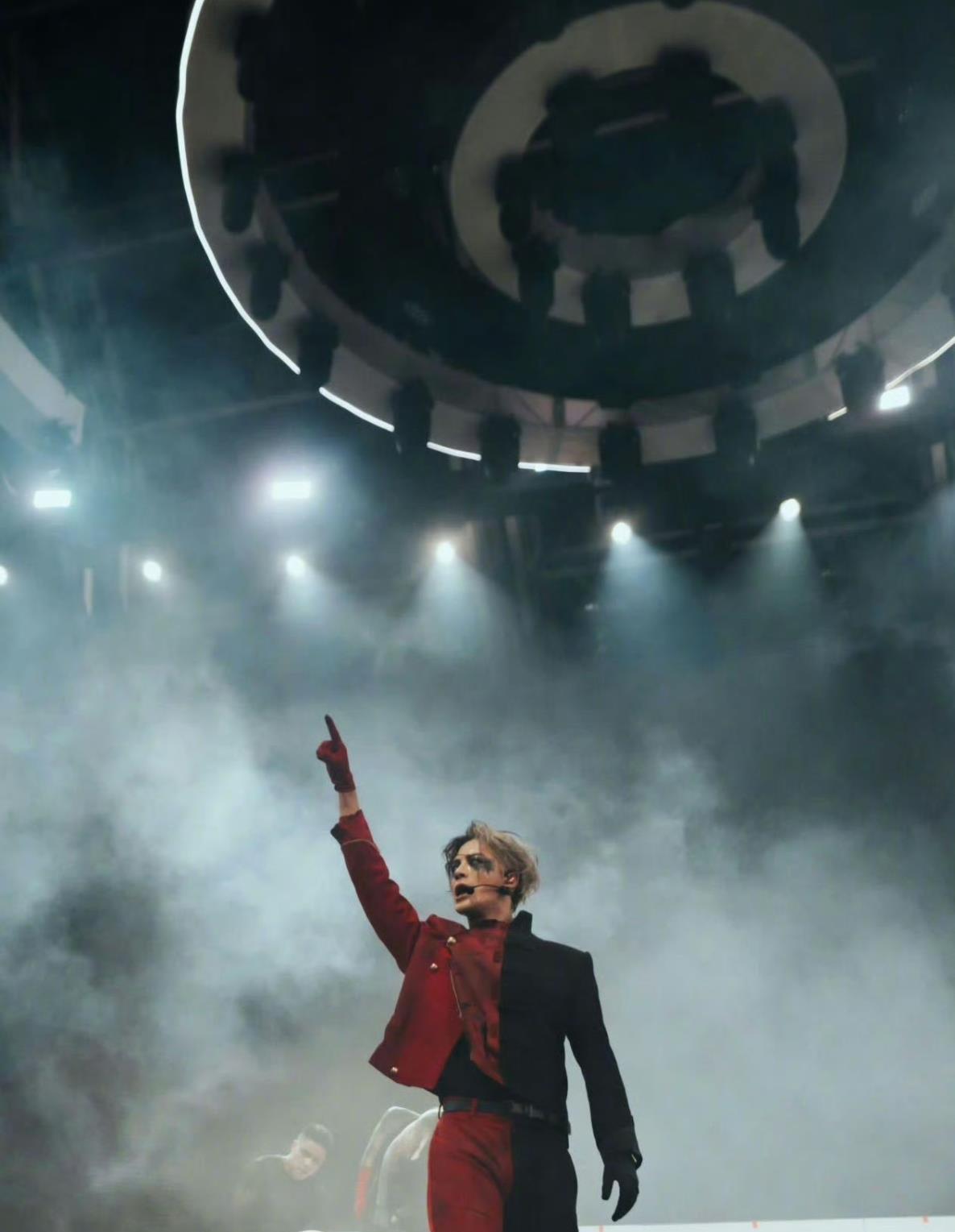 王嘉尔携新专辑《MAGIC MAN 2》强势回归，音乐之旅再启