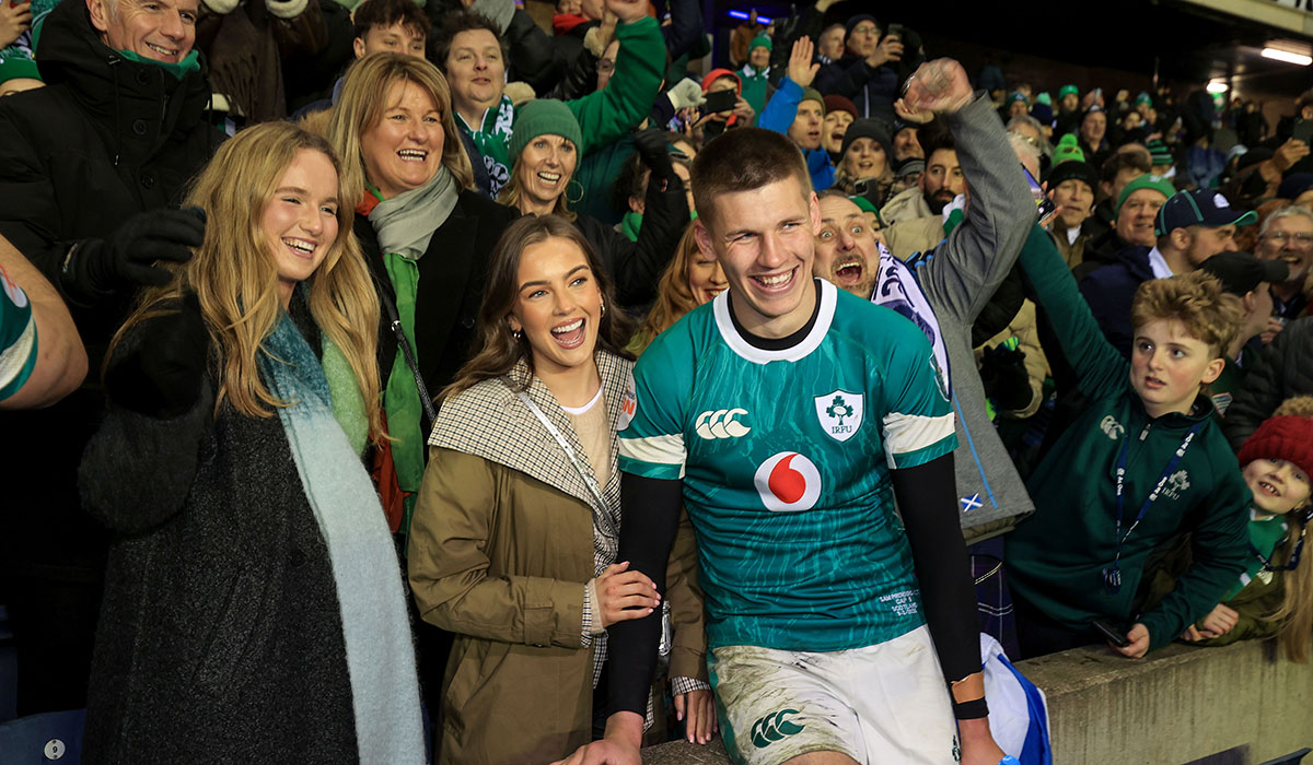 Sam Prendergast's girlfriend Anna Walsh stands by her man after ...