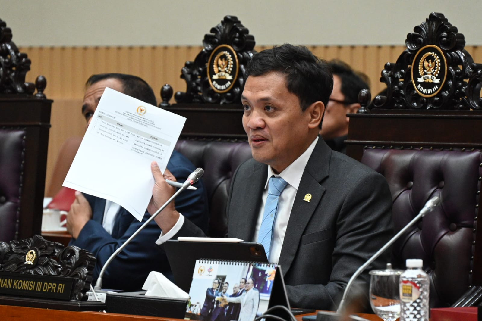 Komisi III DPR minta polisi usut motif 3 penghasut rencanakan aksi ...