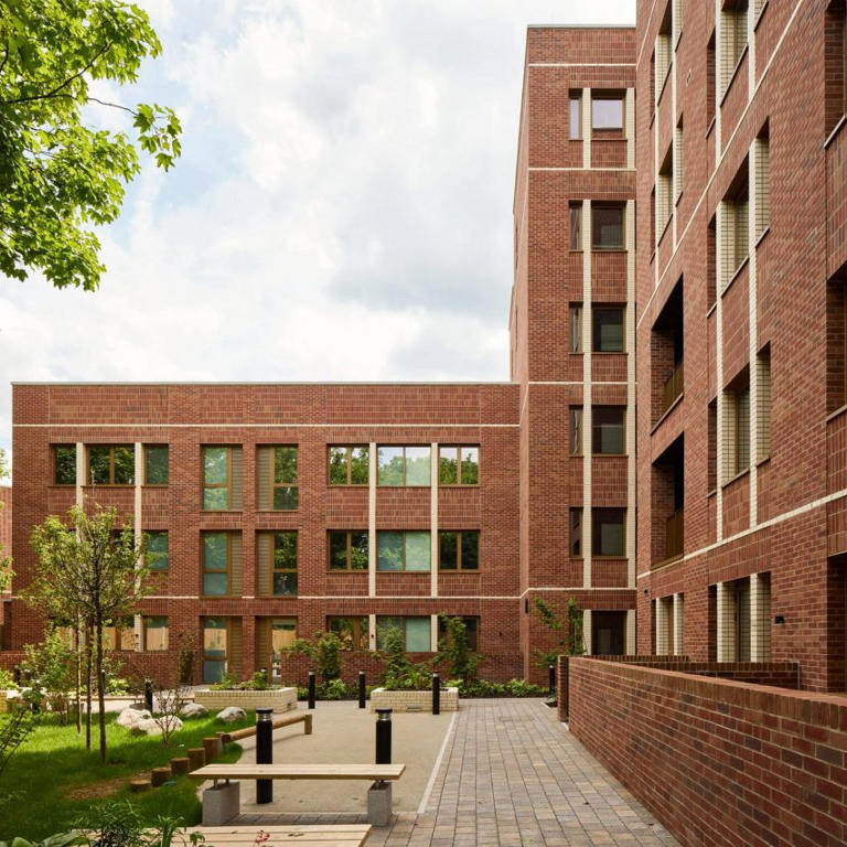 Satish Jassal Architects adds red-brick social housing blocks to London ...