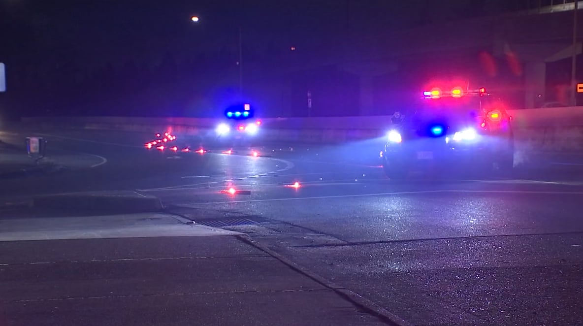 Man killed in motorcycle crash in SE Portland