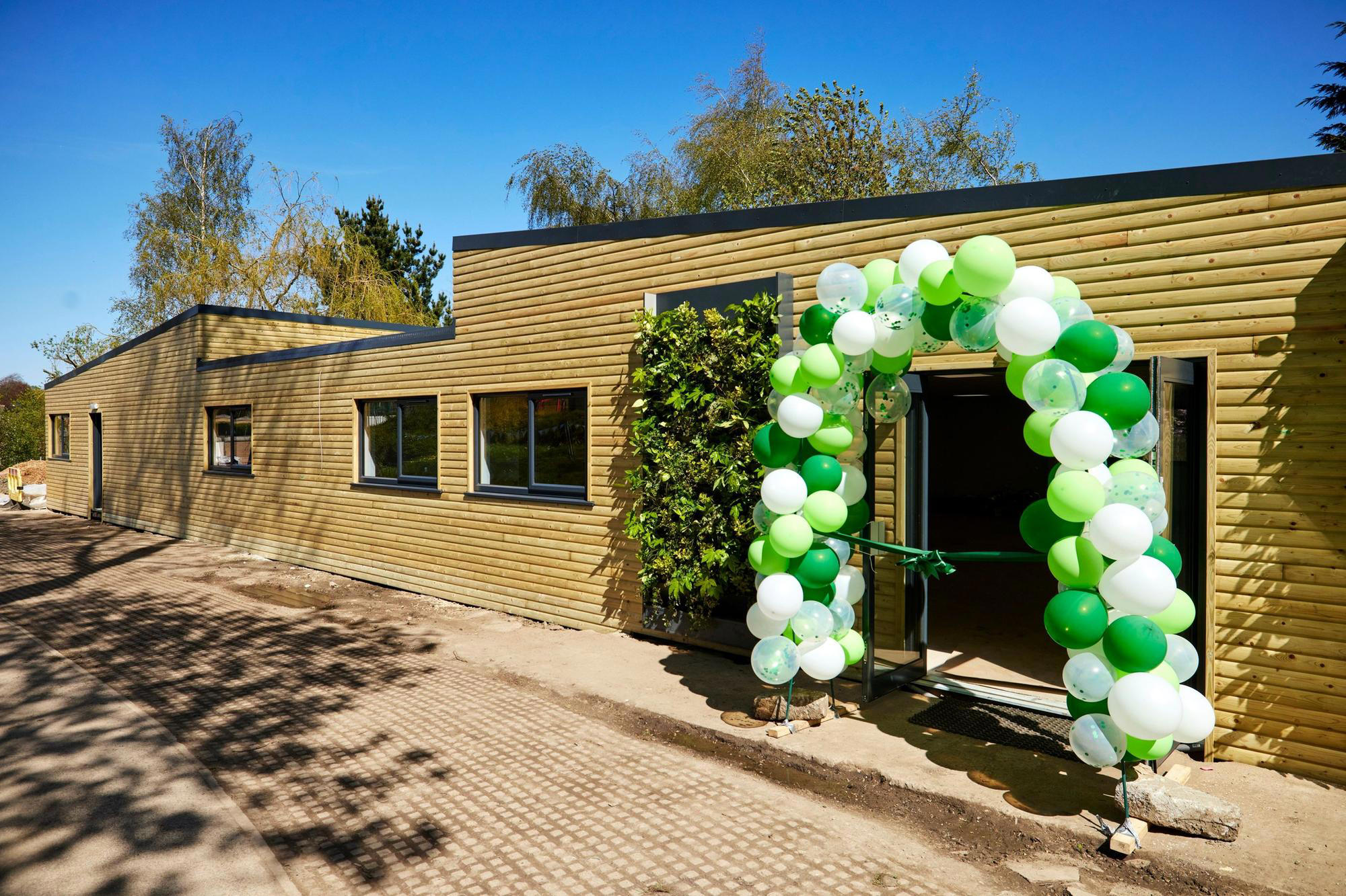 West Yorkshire housebuilder donates £500 to local school West Yorkshire housebuilder donates £500 to local school