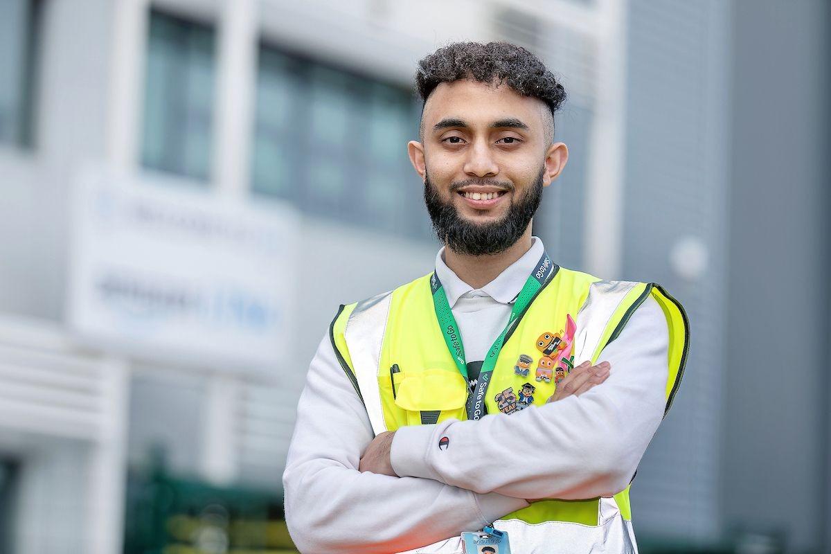 Bedford apprentice helps Amazon announce 1,000 new UK apprenticeships