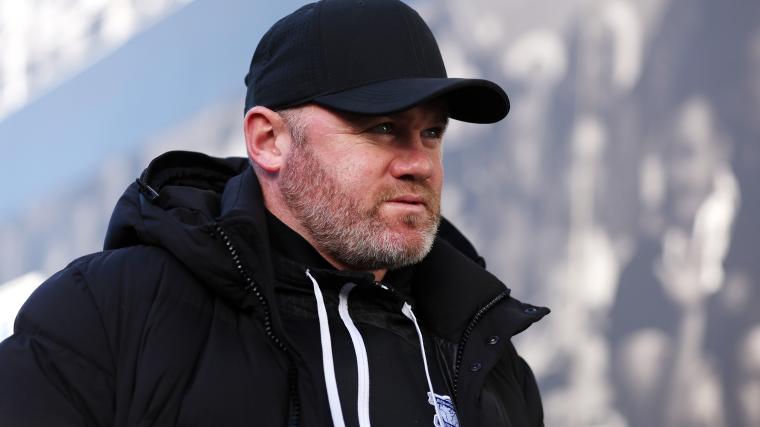 Wayne Rooney rips into Pep Guardiola's 'strange' Kyle Walker decision