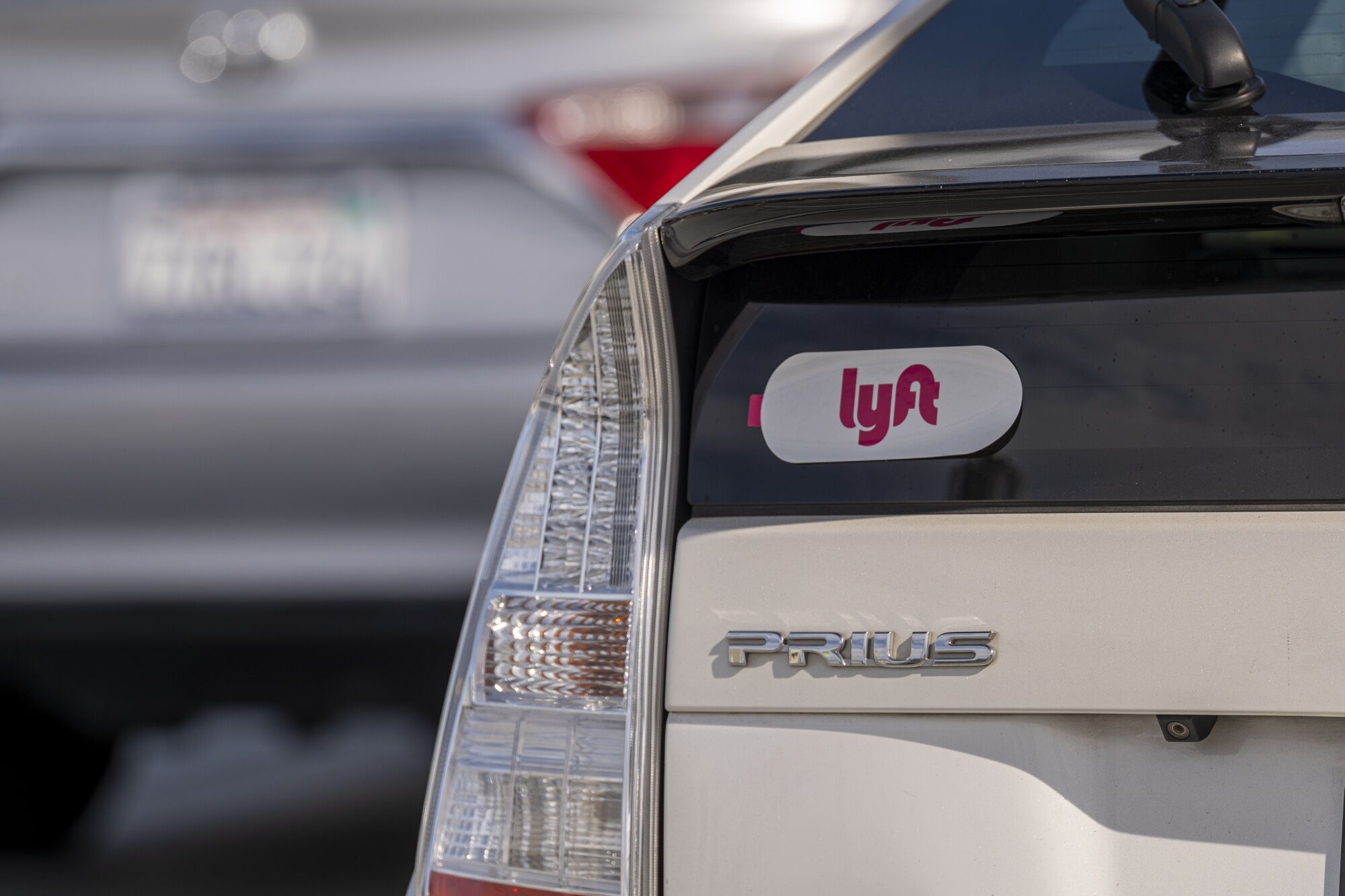 Lyft to Launch Mobileye Robotaxis in Dallas as Soon as 2026