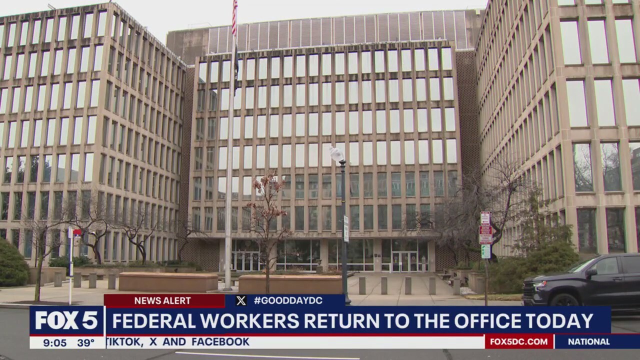 Federal workers return to the office Monday