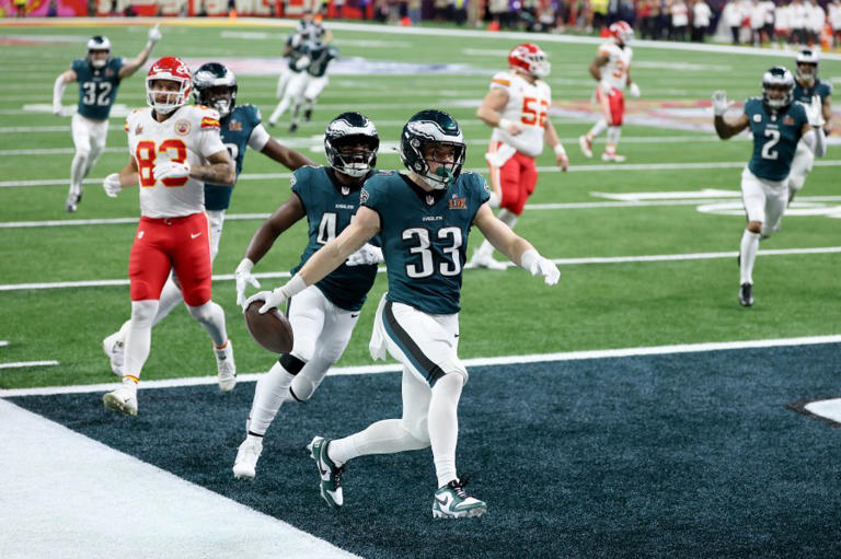 Iowa native and Eagles player, Cooper DeJean, makes huge play in ...