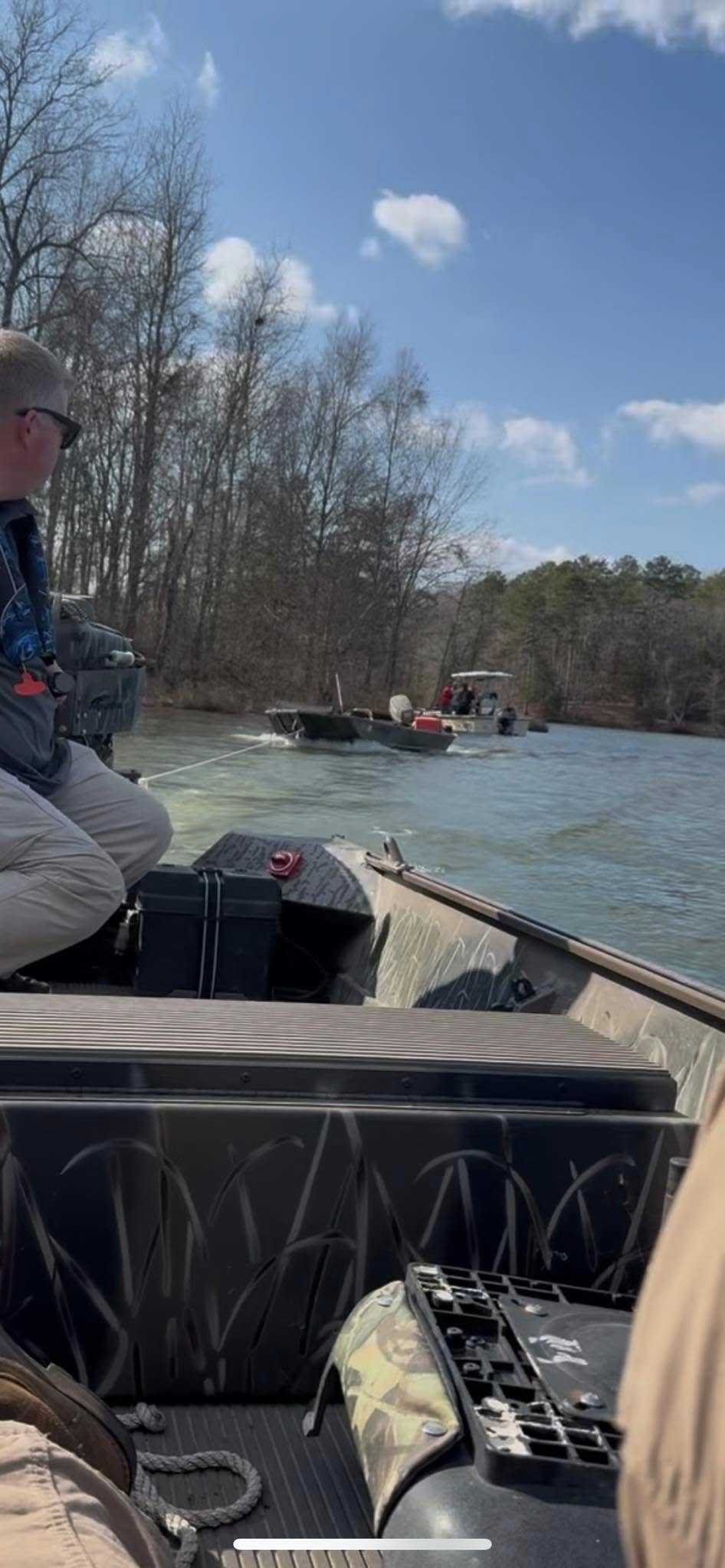 2 boats collide sending 1 person to hospital, authorities say