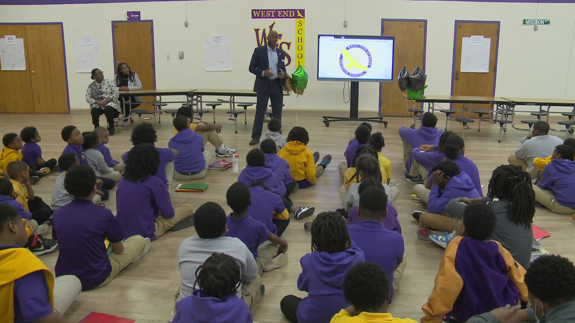 DeVone Holt visits Louisville students for Black History Month
