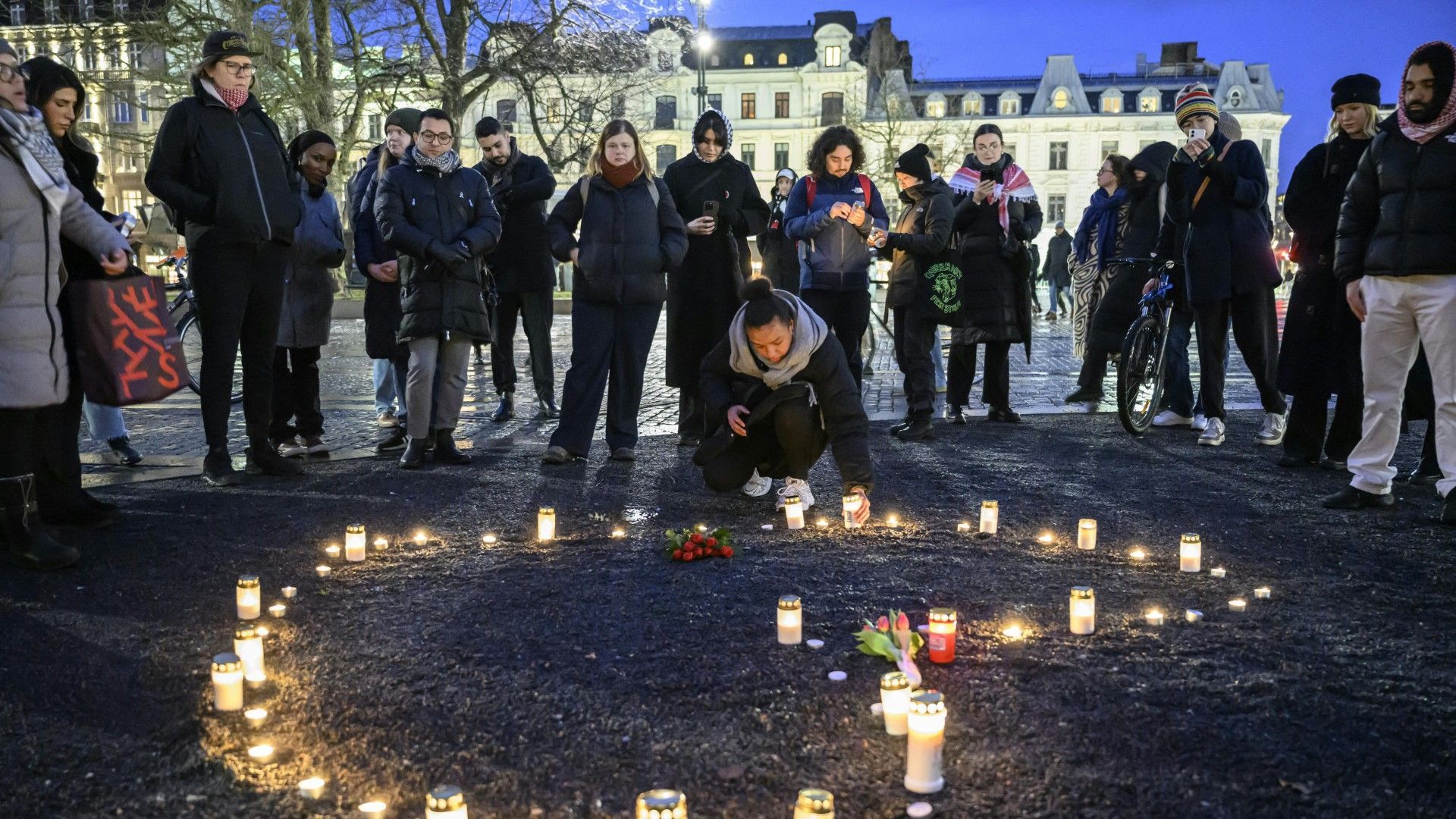 Trump wants to send 30,000 migrants to Guantanamo Bay