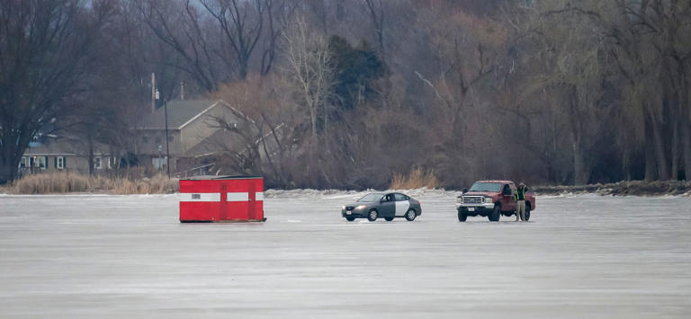 Sturgeon spearers finding success on Lake Winnebago with 481 harvested ...