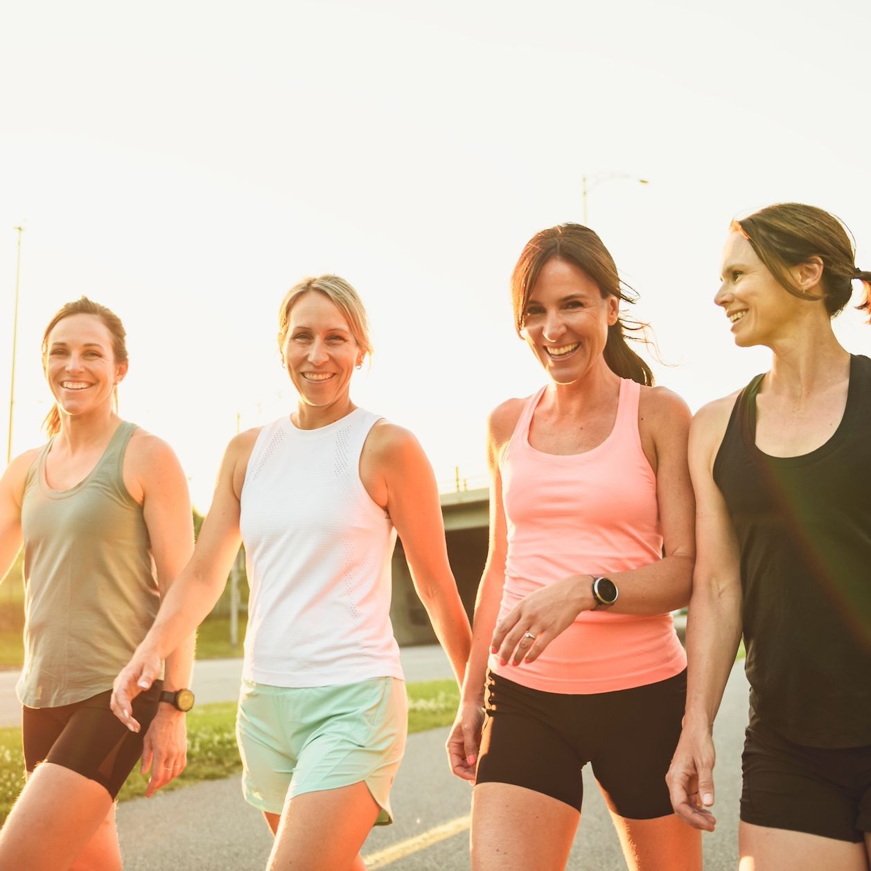 Fini la marche à pied, le “rucking” est la meilleure façon de marcher ...