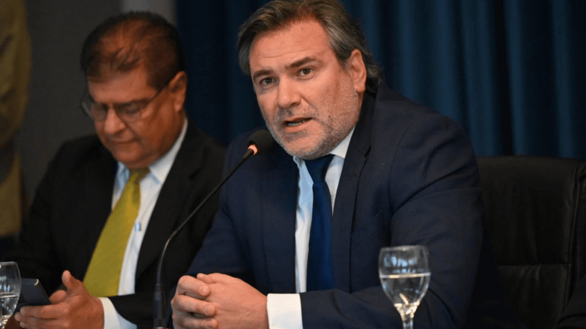 Diputado blanco critica al futuro ministro de Trabajo por politizar el ...