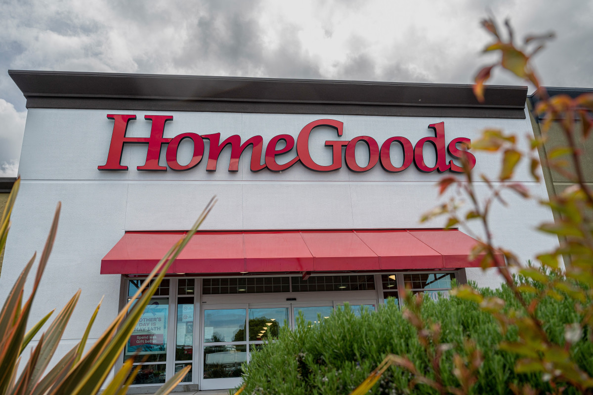 This Tiktok-Viral Side Table Has Everyone Running to HomeGoods—'These ...