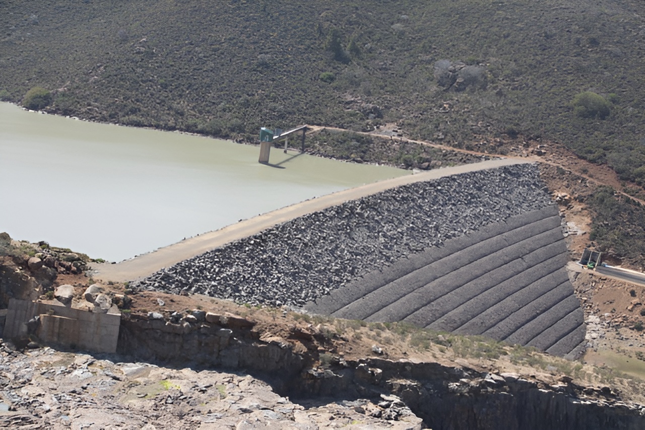 Eastern Cape’s R657m dam is 100% full — and provides no water