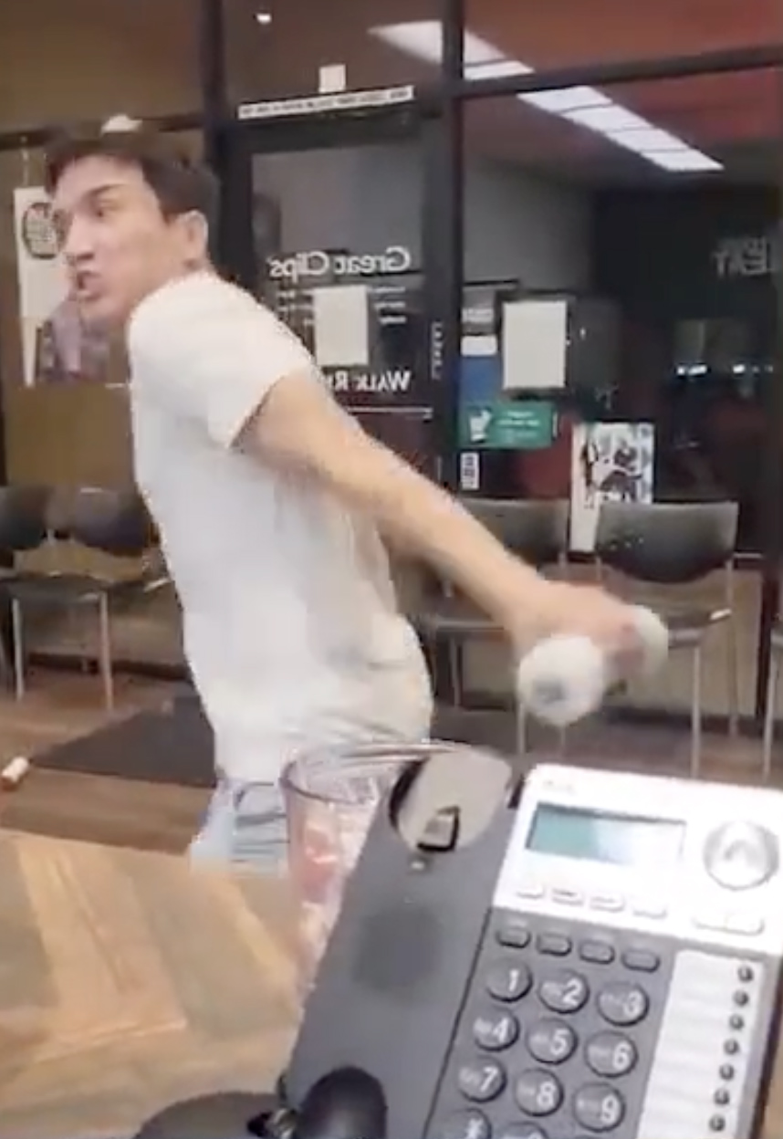 Parolee trashes salon in goofy tantrum over missing his haircut ...