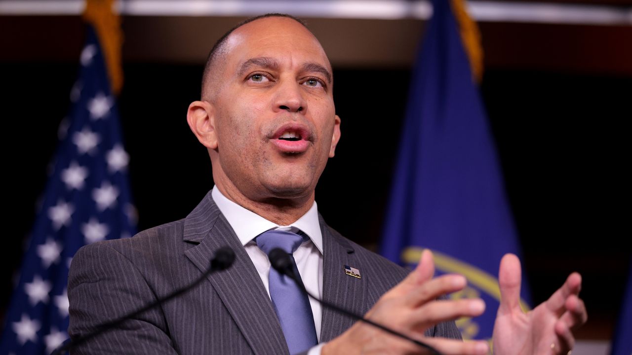 Hakeem Jeffries launches "rapid response" task force to wage war ...