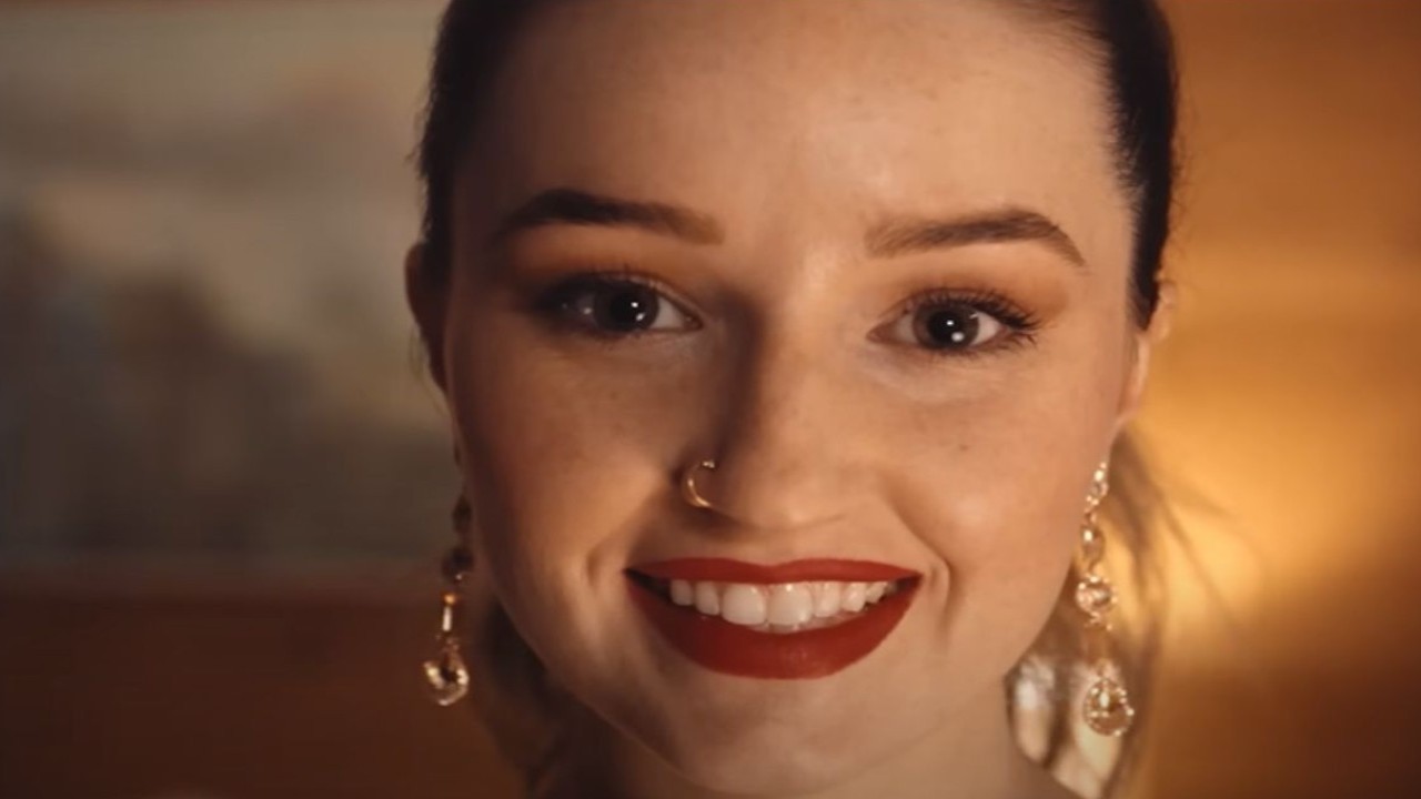 Apple Cider Vinegar Co-stars Kaitlyn Dever and Alycia Carey Share How ...