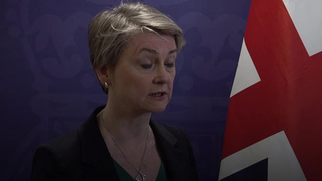 'Government not gangs' should decide who enters UK as 19,000 migrants ... 'Government not gangs' should decide who enters UK as 19,000 migrants ...