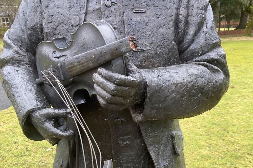 Dismay as statue celebrating famous Perthshire fiddler is vandalised