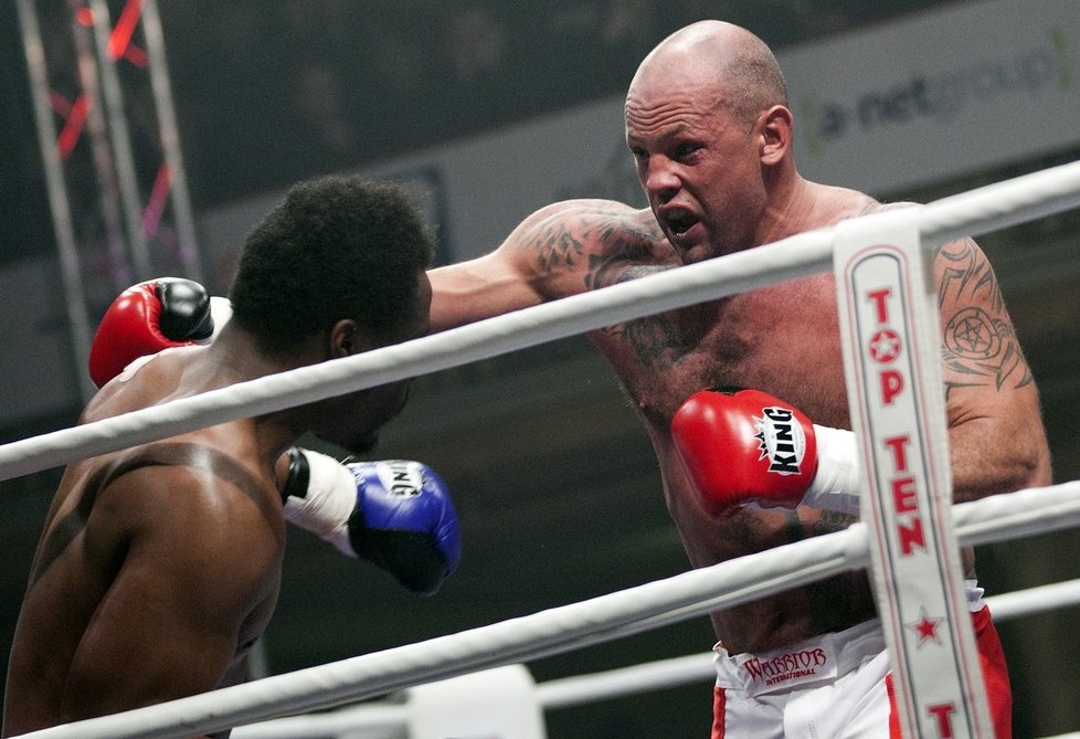 Olympijský boxer Horáček o 90. letech: Skořápkami si vydělal na jawu ...