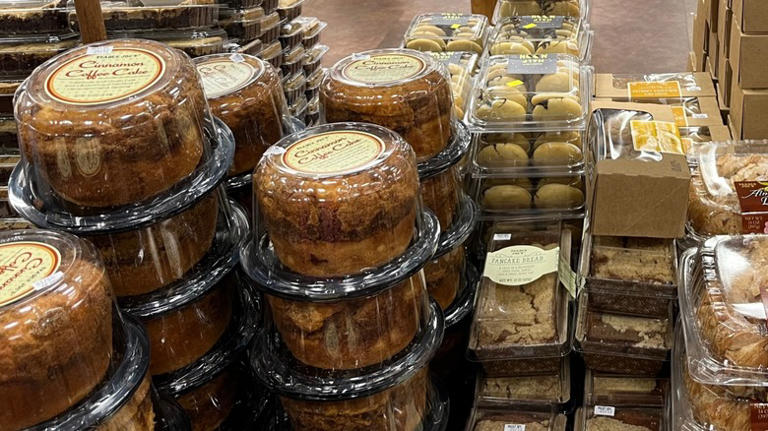 The New Trader Joe's Cake That Gluten-Free Shoppers Are Swooning Over