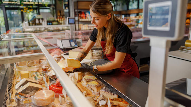 14 Red Flags You Should Never Ignore At A Deli