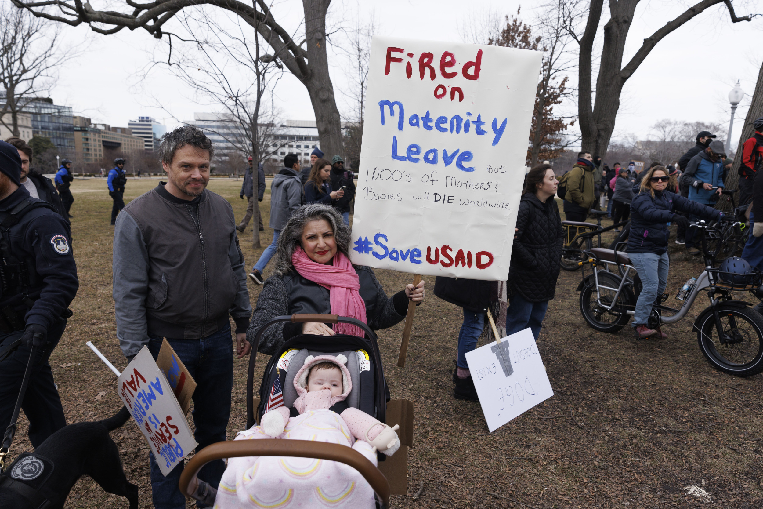 US Government Employees Encouraged to Report Trump Admin's 'Abuse of Power'