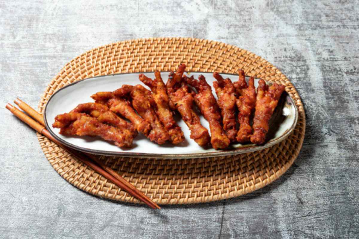 Patitas de pollo en adobo: la botana fácil, económica y deliciosa