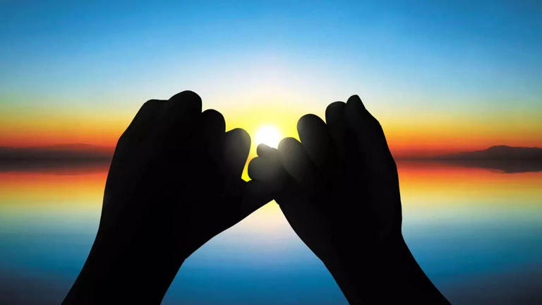 Promise Day: 9 heartfelt promises couples should make