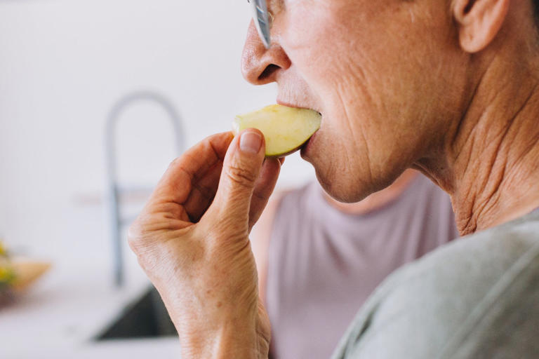 This Eating Habit Can Be An Early Sign Of Dementia