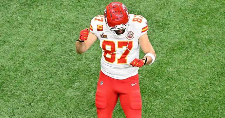 'Serious' Travis Kelce Looks Distraught as He Meets Girlfriend Taylor ...