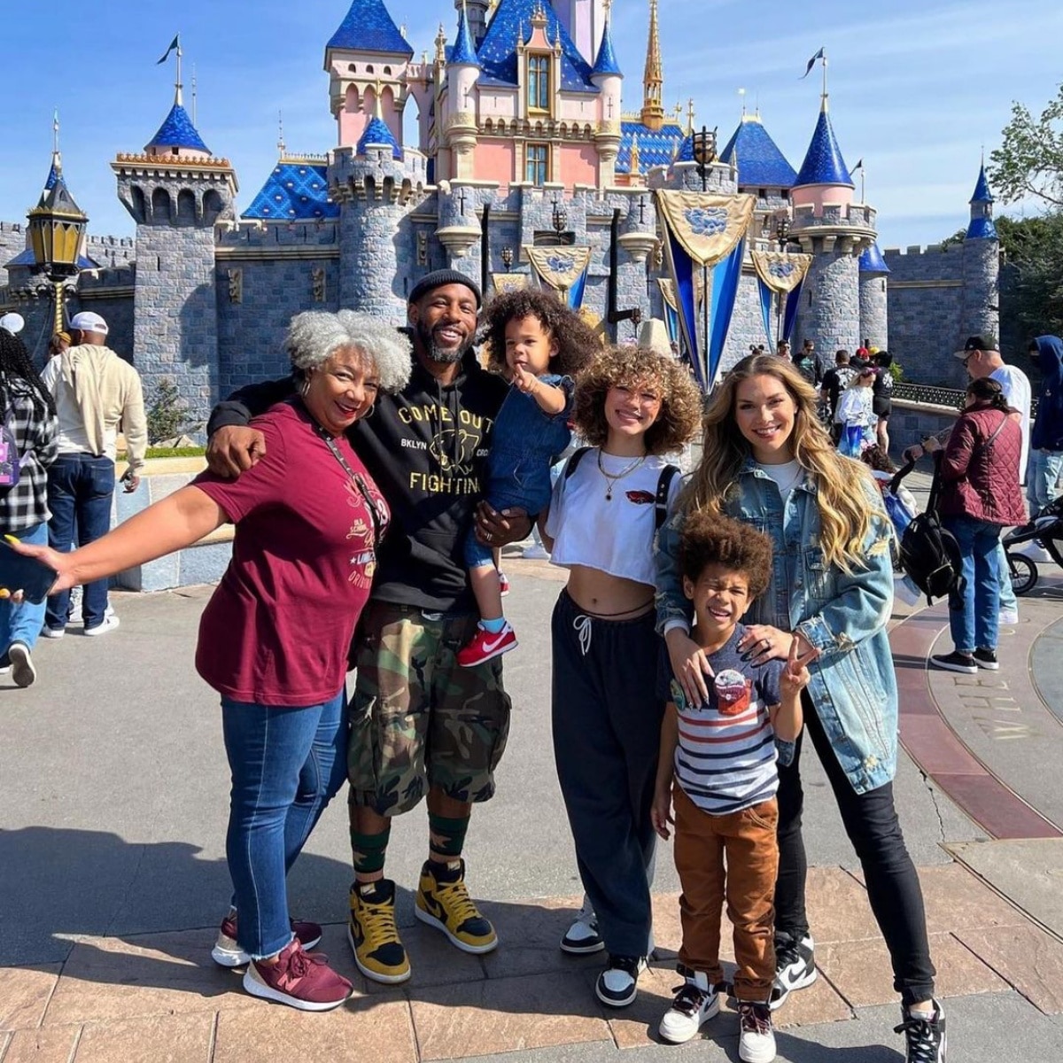 tWitch’s Mom Accuses Allison Holker of “Denigrating” His Legacy