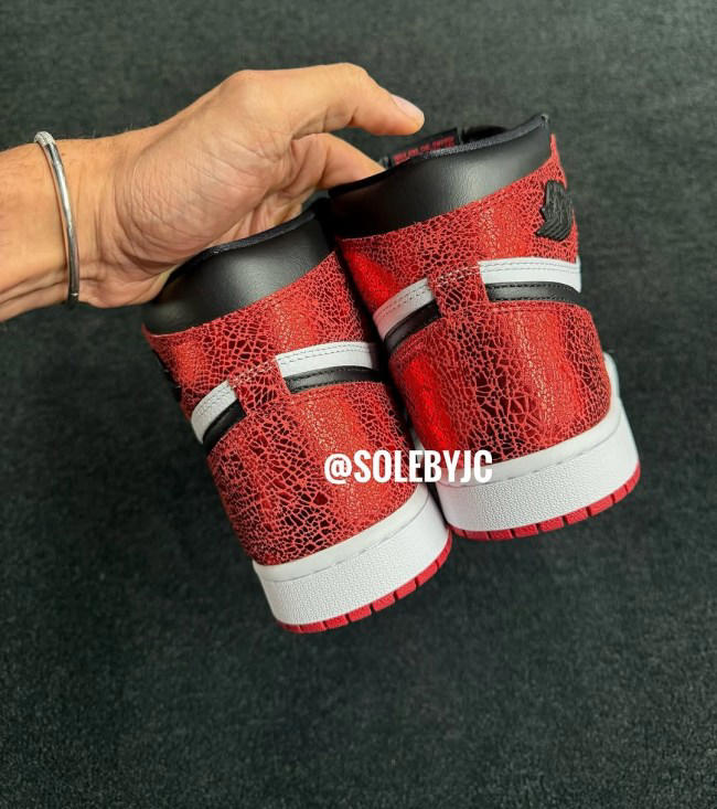 This Women's-Exclusive Air Jordan 1 Riffs on a Beloved Colorway for the ...