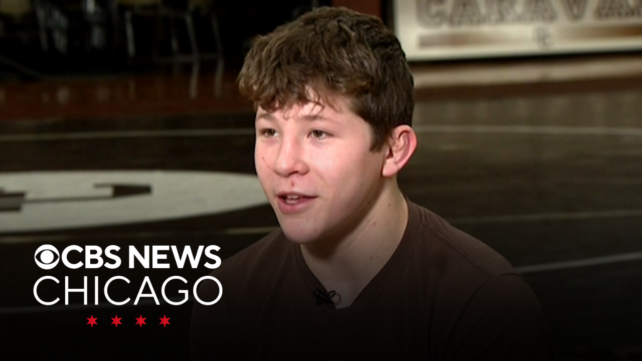 Mount Carmel senior Seth Mendoza strives to make wrestling history in ...