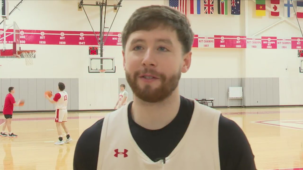 Connor Dillon closing basketball career at home