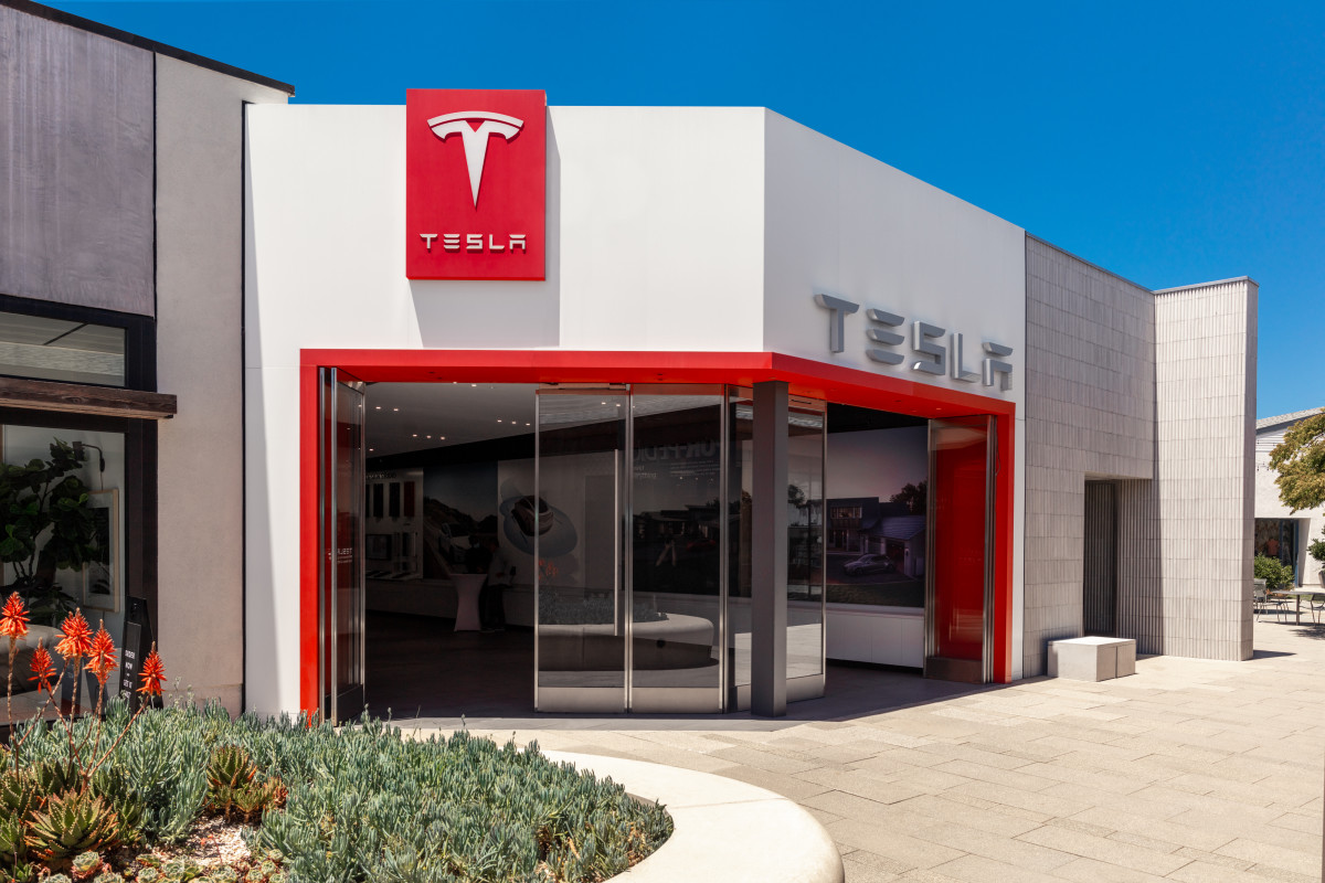 Tesla sales plummet across Europe - is Musk costing Tesla money?