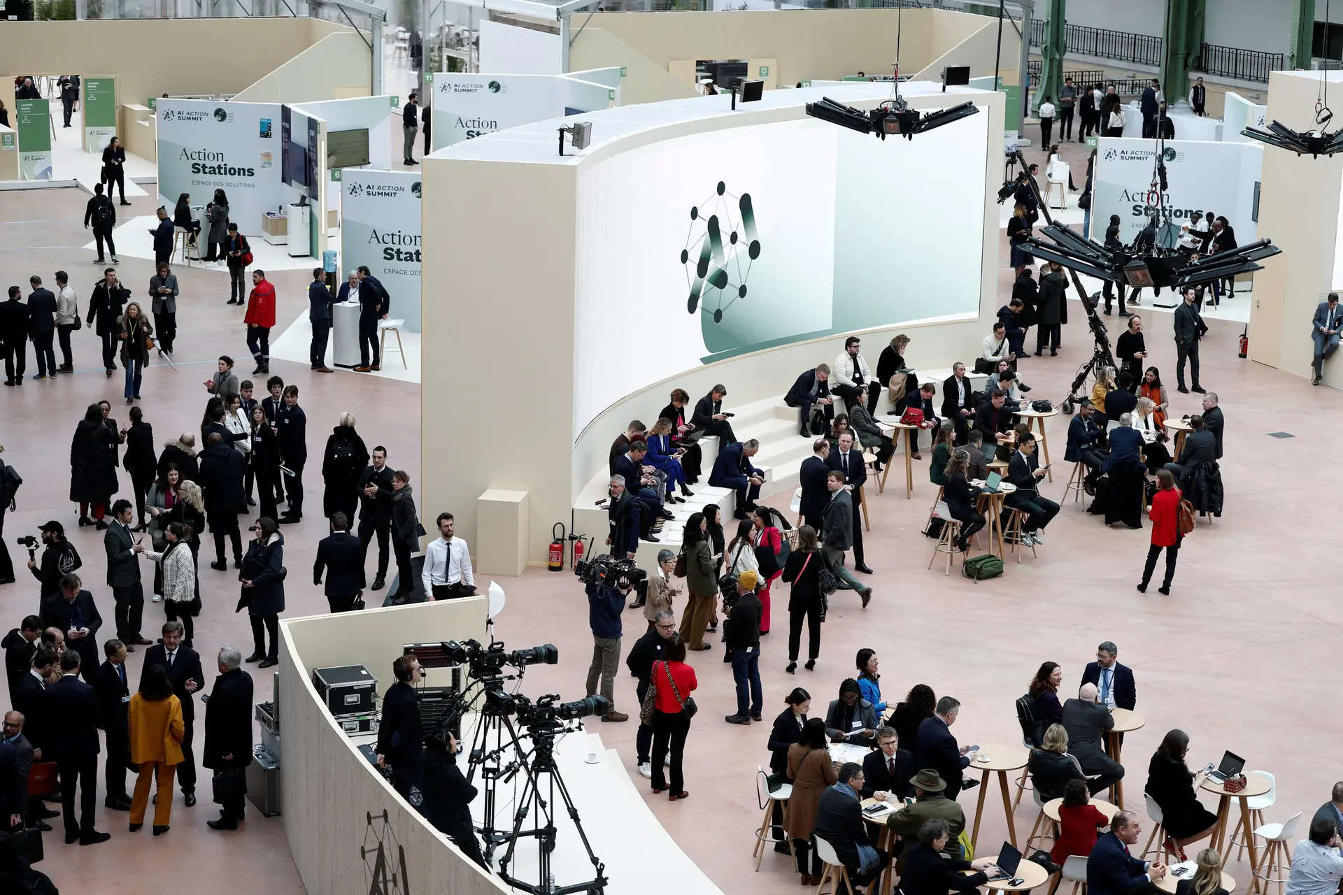 World leaders seek elusive AI common ground at Paris summit