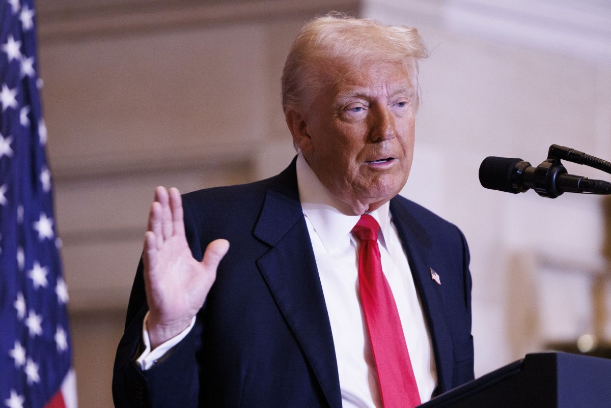 Federal judge extends pause on Trump's bid to slash federal workforce