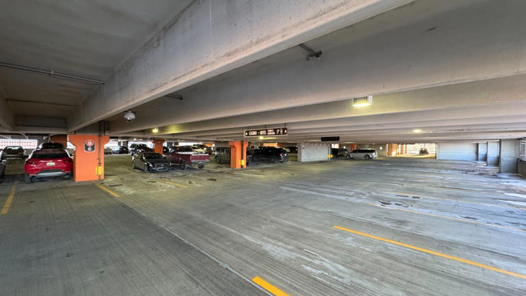 Two kids found dead in van at Hollywood Casino at Greektown, Detroit ...