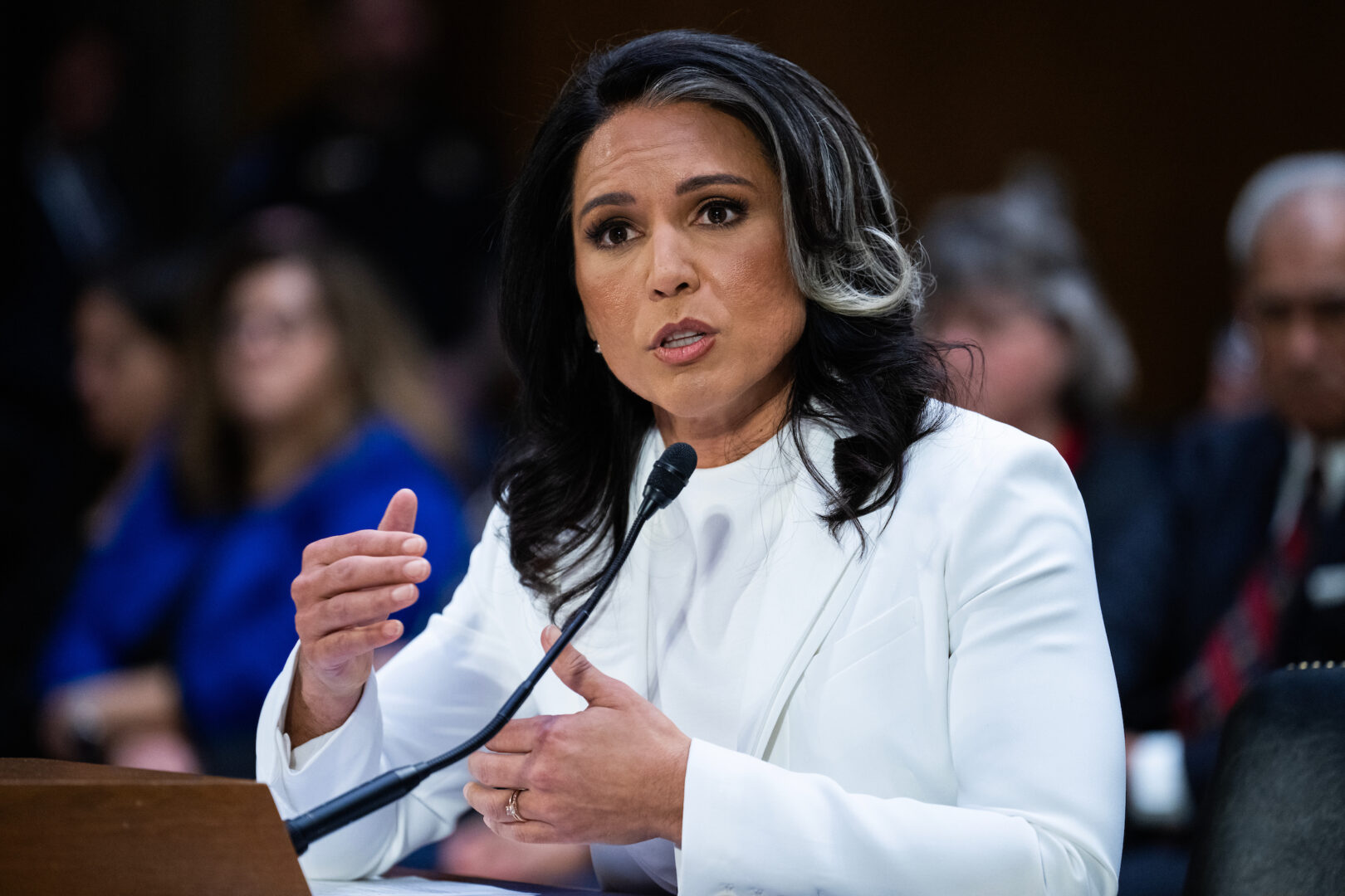 Senate advances Gabbard’s nomination to become DNI