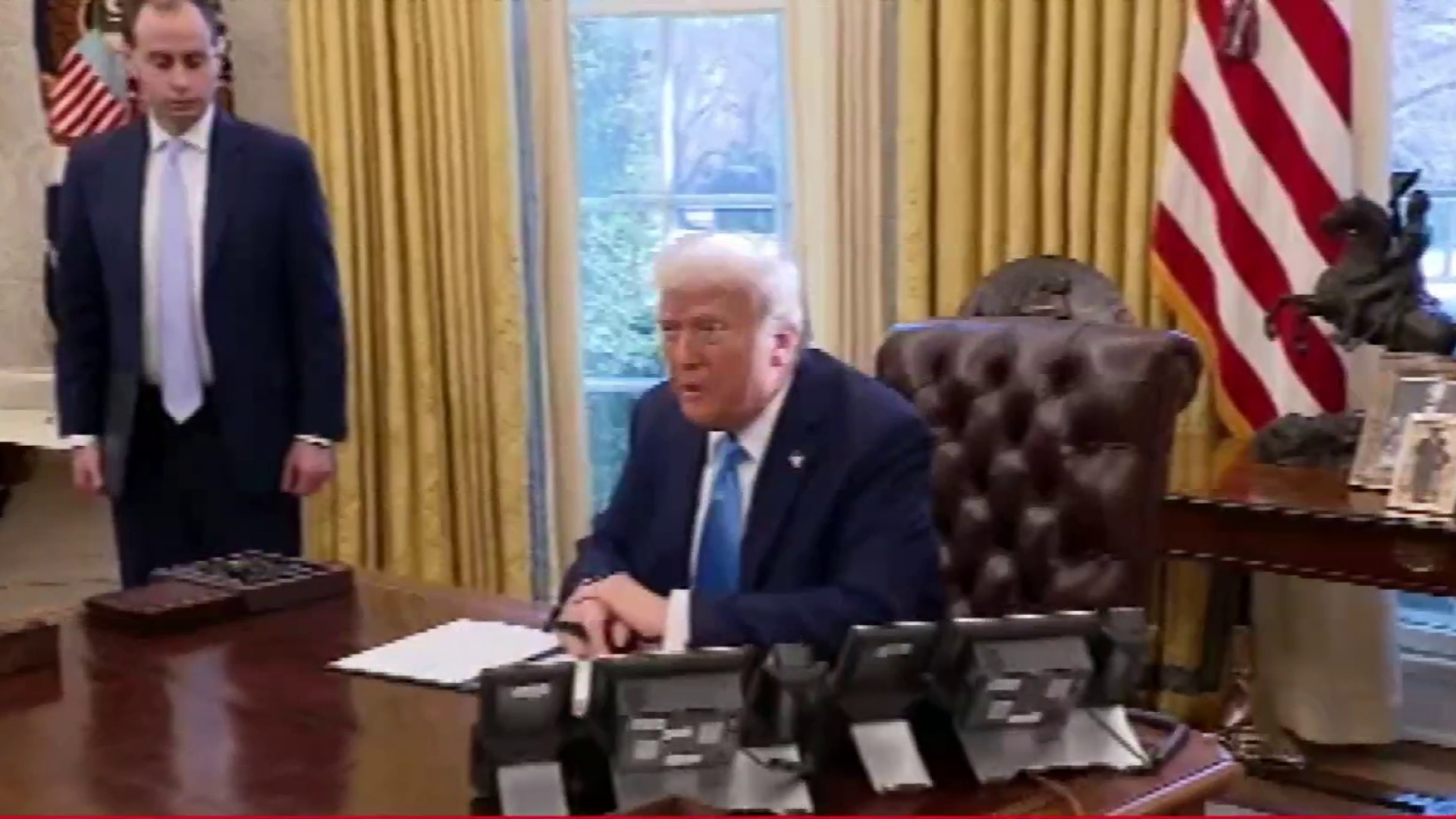 Trump signs proclamation imposing 25% steel and aluminum tariffs