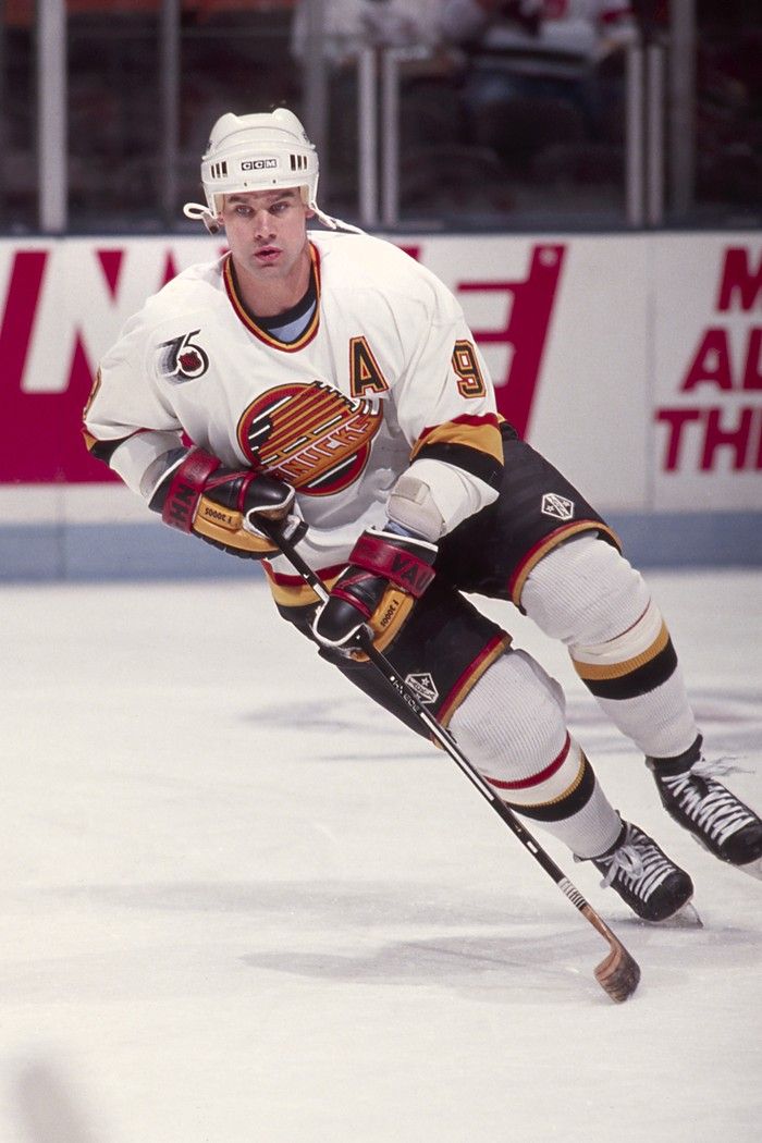 Canucks alumni: Ryan Walter says building team culture is a tricky task