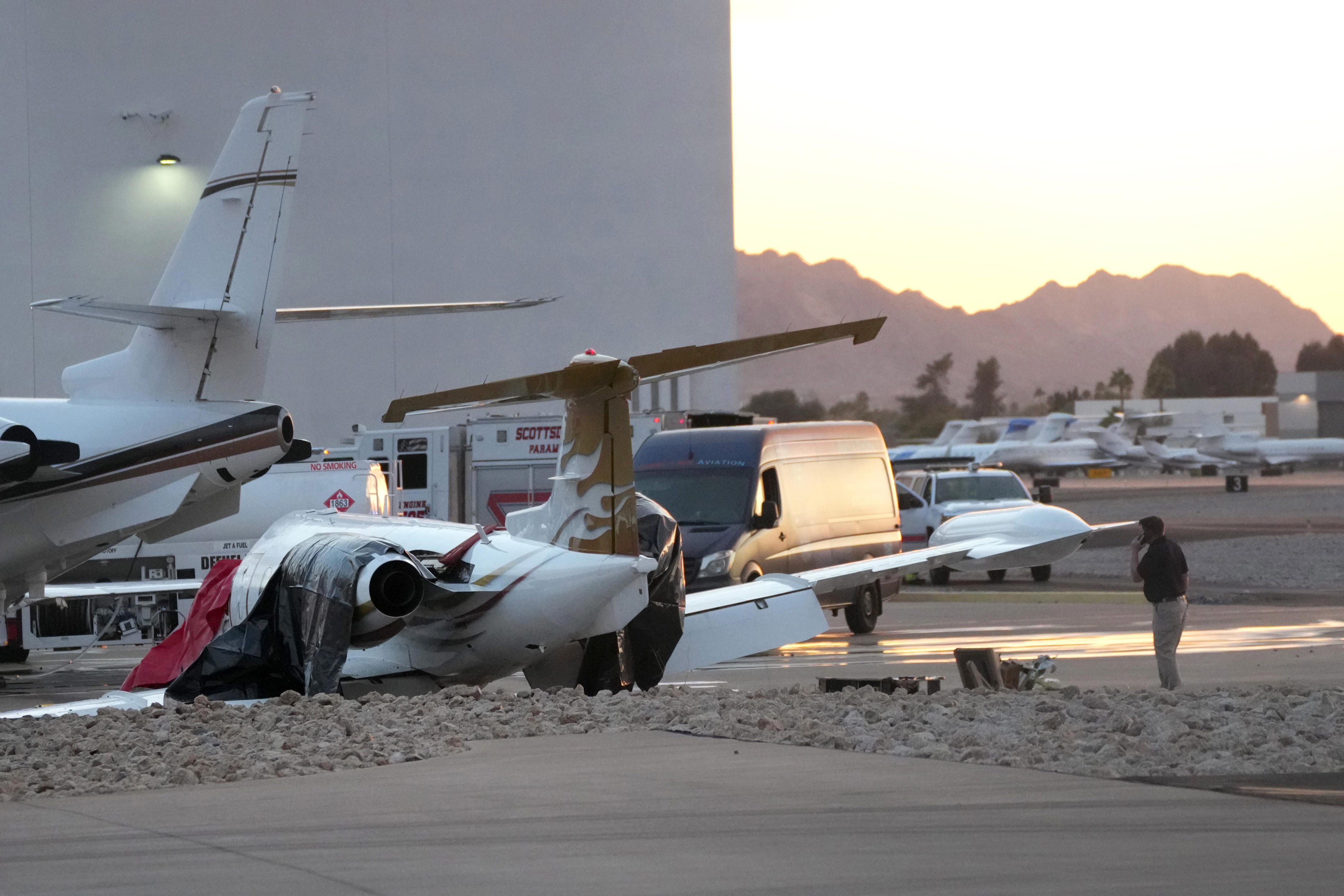 Plane owned by Motley Crue's Vince Neil crashes at Scottsdale Airport ...