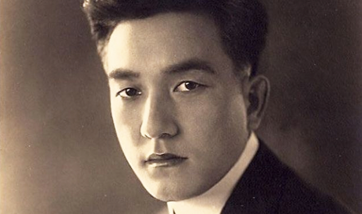 The Dark Side Of Hollywood’s First Heartthrob