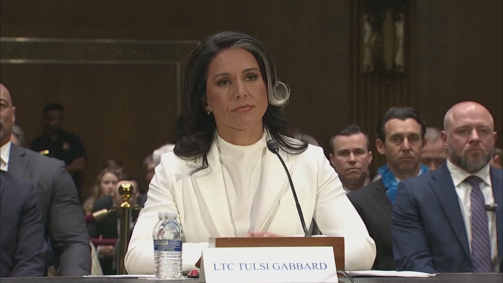 Senate advances Tulsi Gabbard's nomination as national intelligence ...
