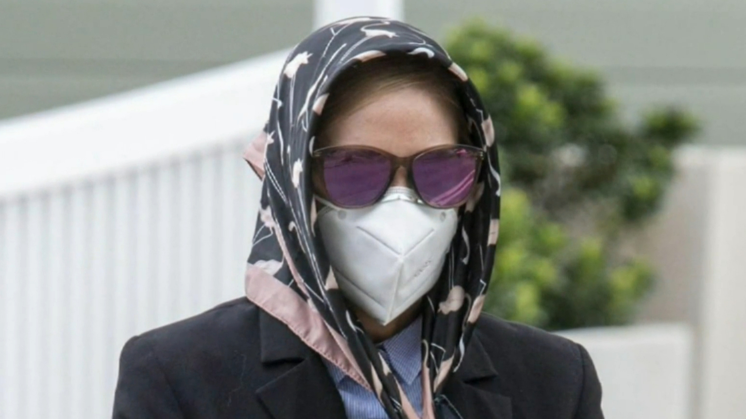 Serial conwoman drops appeal after judge warns of 'more severe sentence'