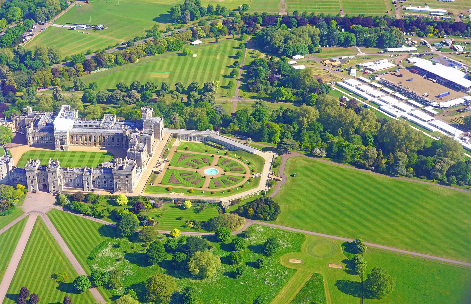 So sieht es im ältesten bewohnten Schloss der Welt aus – wer darin lebt