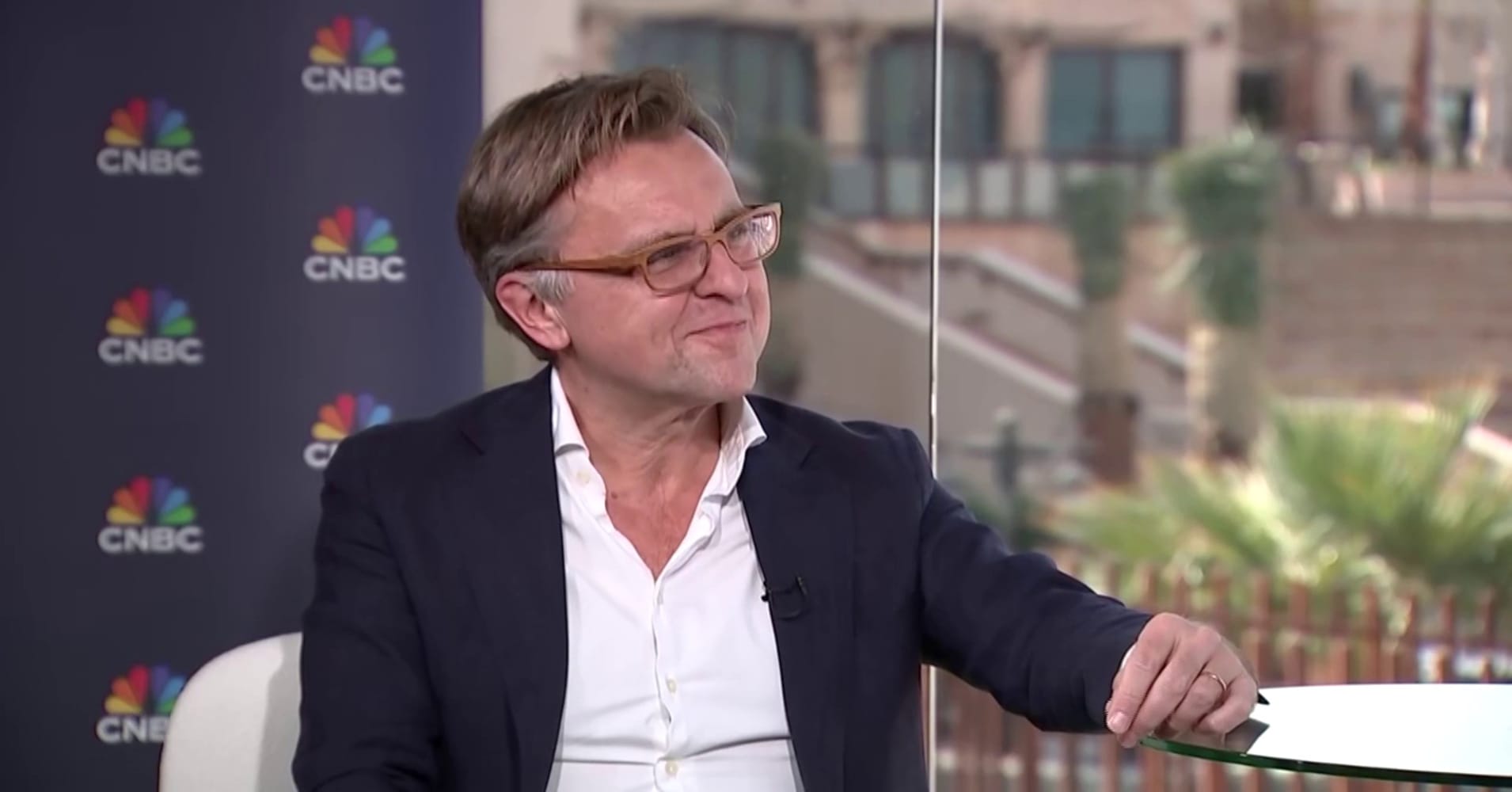 We cannot and will not take political sides, Politico editor-at-large says